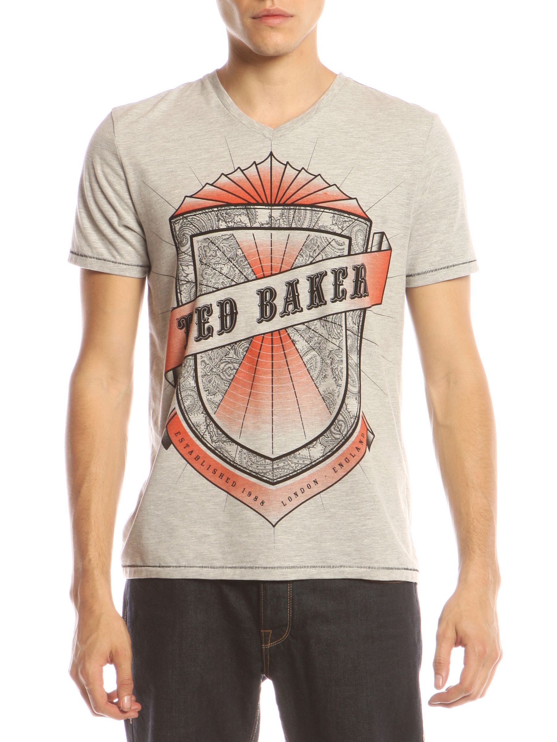 shield print t shirt